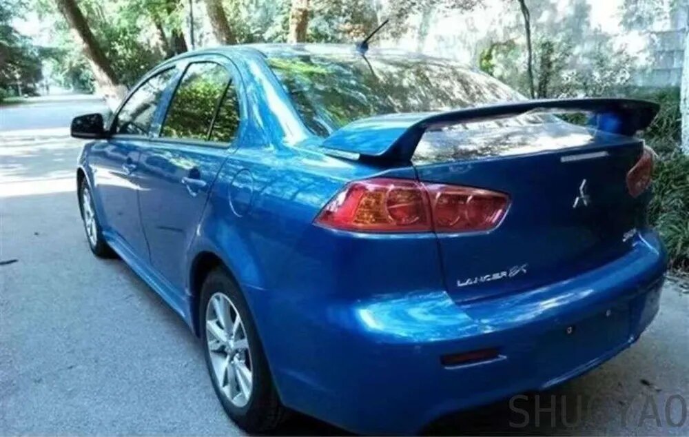 Спойлер для Mitsubishi Lancer 10 2.0С синего цвета, улучшение аэродинамики, прочный пластик