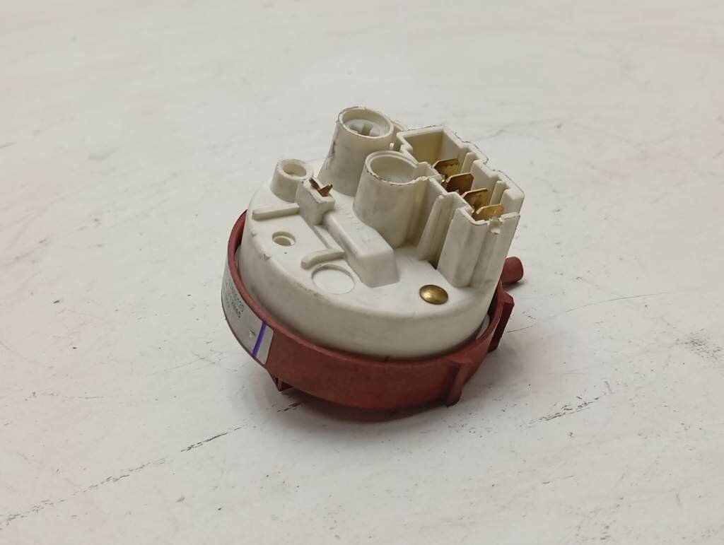 HW60-1279 кт27 Датчик уровня (прессостат) для стиральной машины Haier 0024000144 б/у