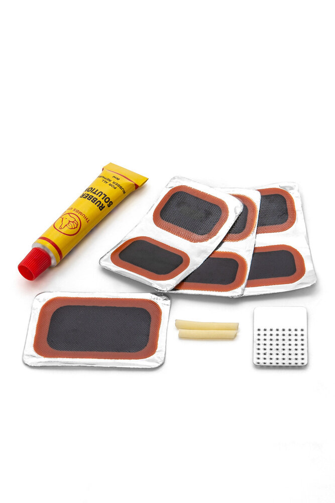 Велоаптечка Thumbs Up C-YP3204 ремкомплект 7 латок, наждачка, клей, ниппельная резинка 2 шт