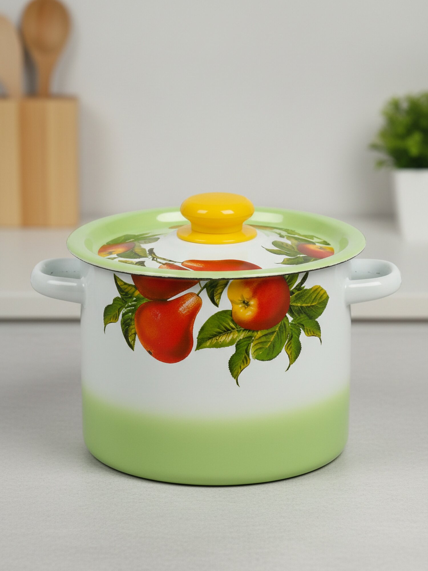 Кастрюля эмалированная 3.5 л Сибирские товары С1612.139, стальная цилиндрическая, зеленая с крышкой