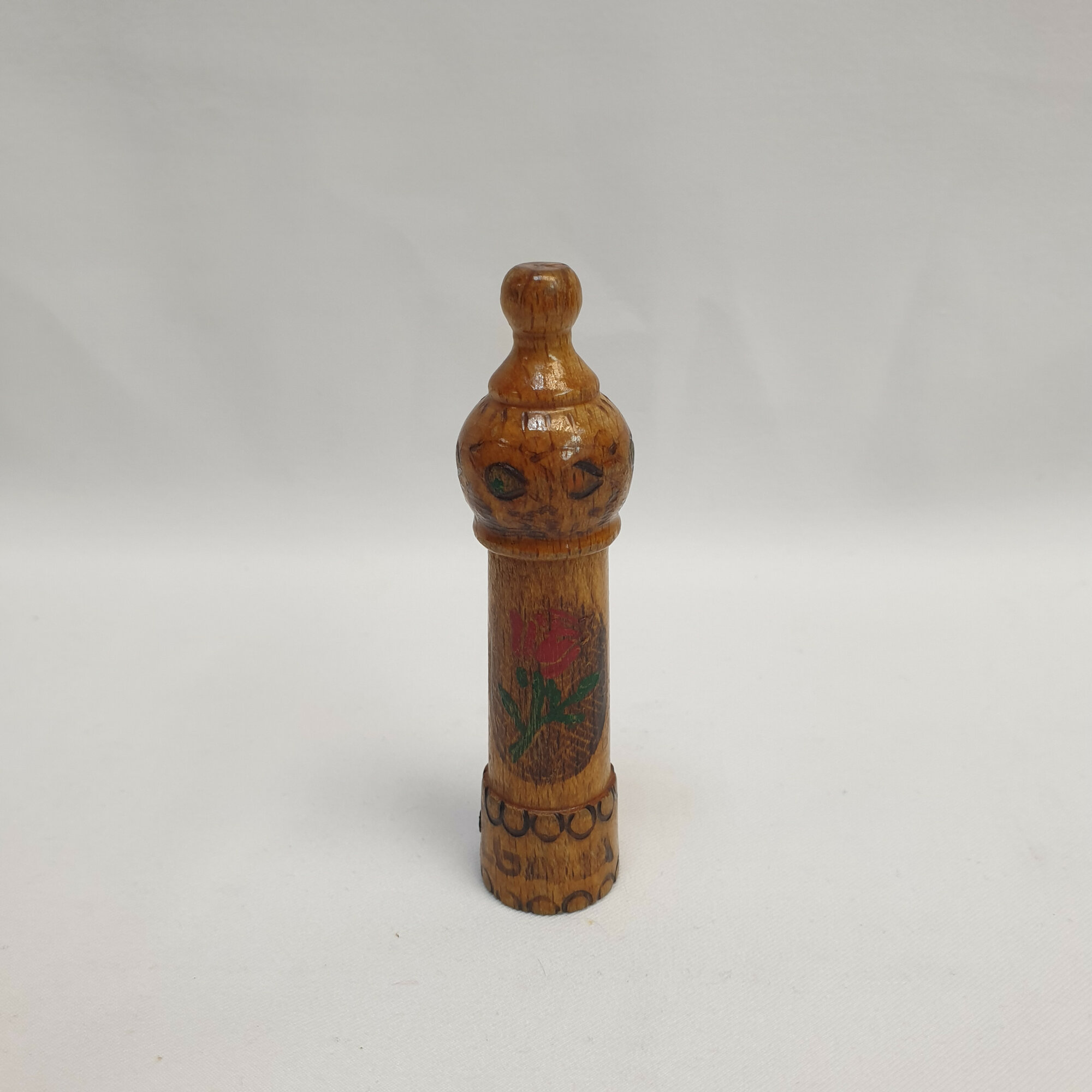 Винтажный флакон для пробников духов 9 см, дерево, Болгария.