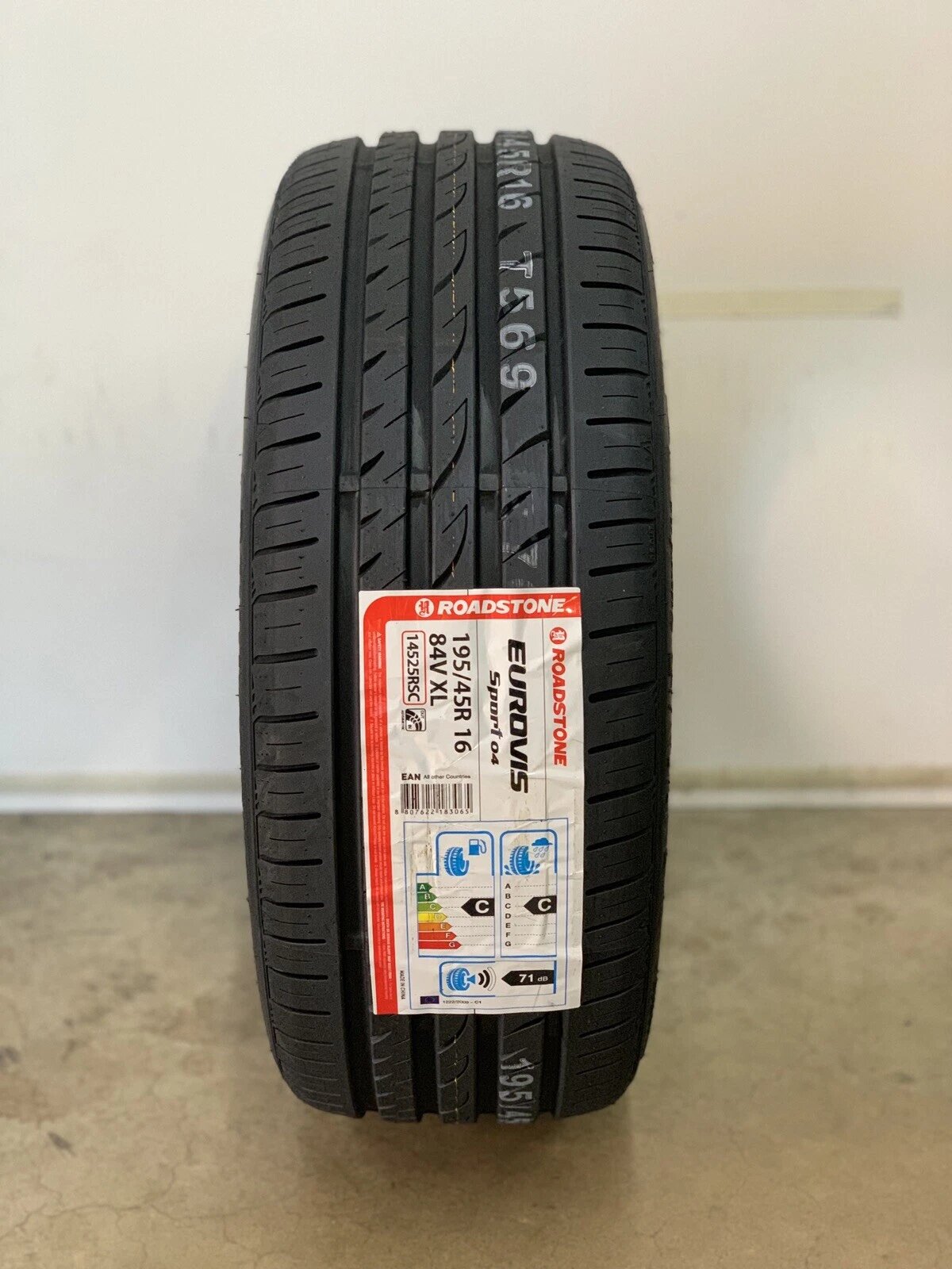 Шина Roadstone Eurovis Sport 04, летняя, 195/65, R15, TL, 95T, высота профиля 65 1 шт.