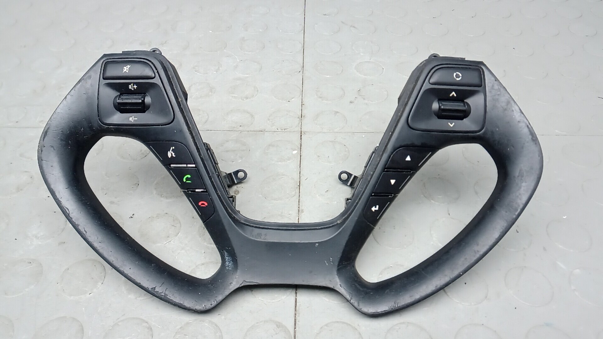 Кнопки руля KIA CEE'D 2 (JD)