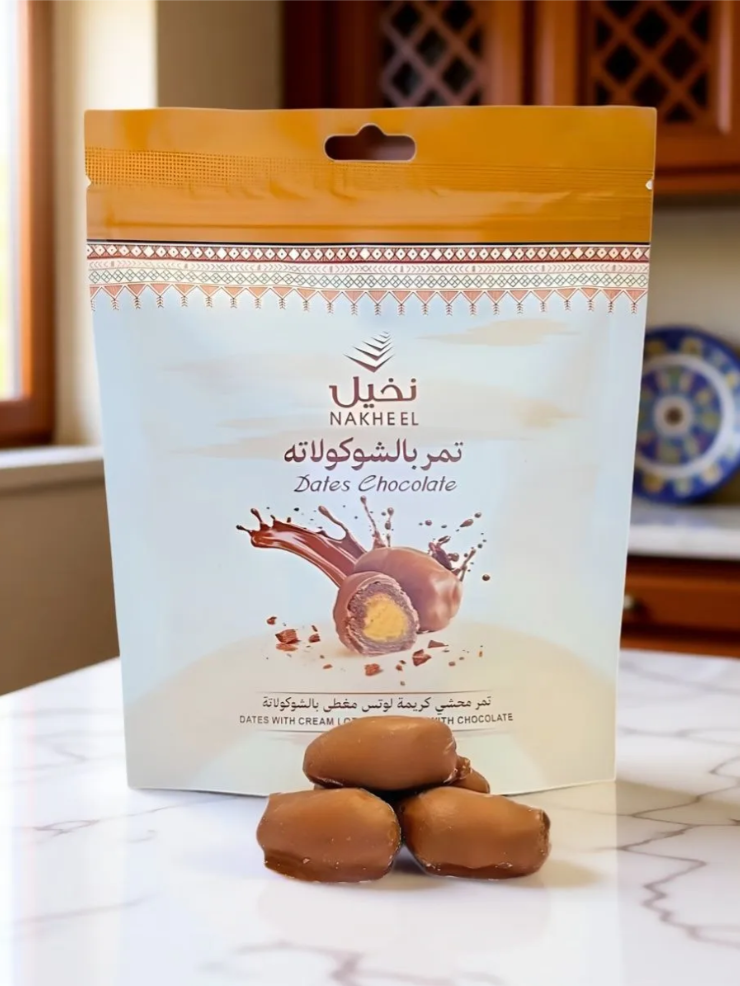 Финики в шоколаде с крем-пастой Лотус NAKHEEL