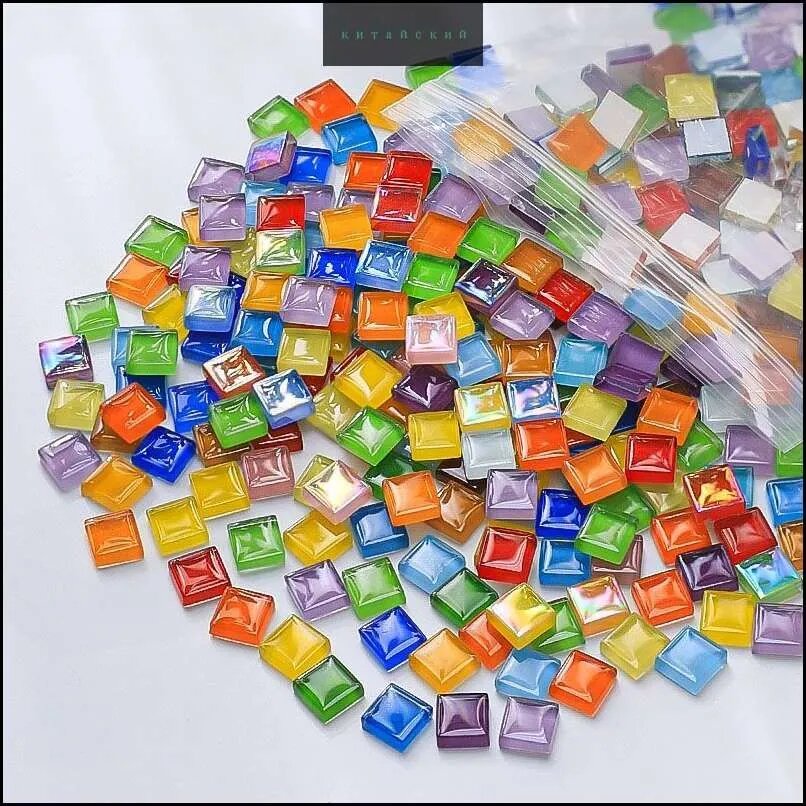 Стеклянная мозаика многоцветная 10х10х4 мм