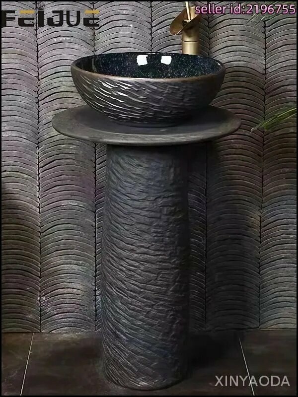 Эксклюзивная отдельностоящая раковина для ванной из керамики, размером 41 на 41 на 81 см, комплектуется донным клапаном и сифоном.