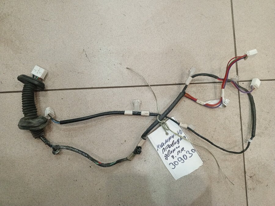 Проводка двери задней правой от Toyota Camry XV40 2006-2011