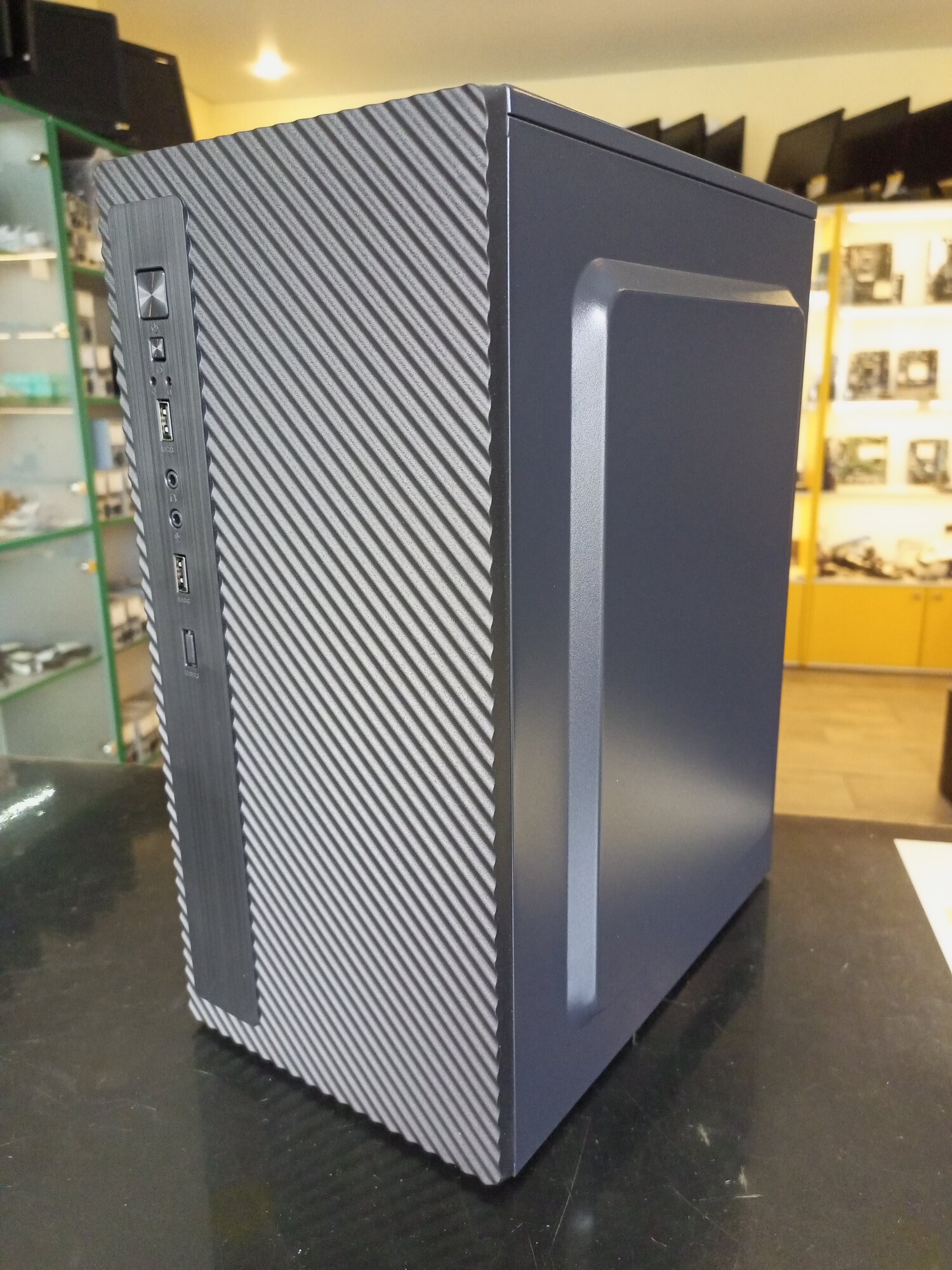 Современный, мощный Core i3-10100, 8Gb DDR4, SSD 120Gb, 400W