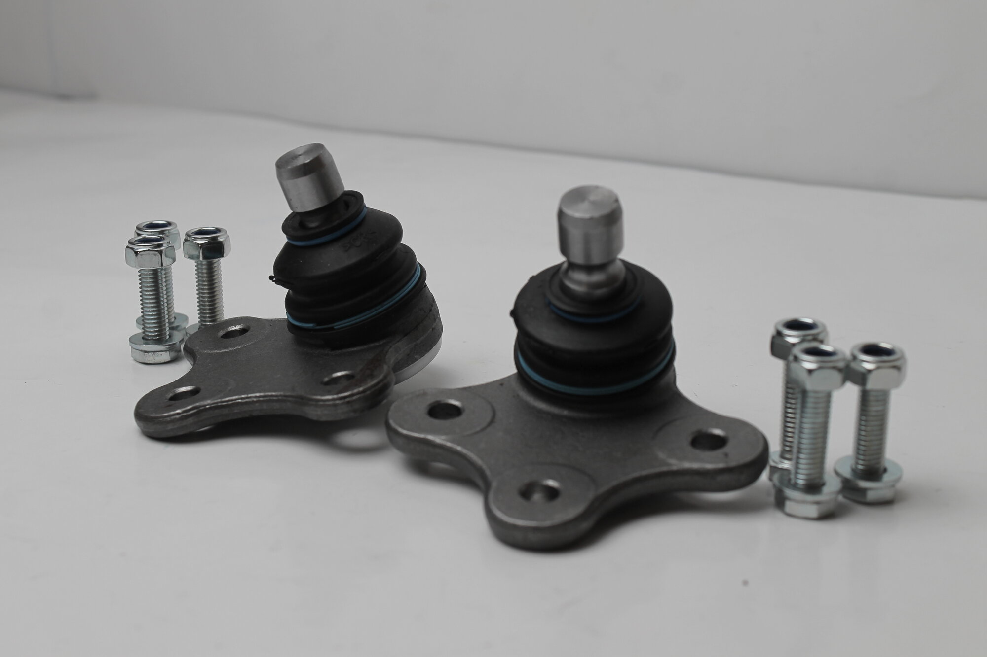 Комплект шаровых опор OPEL Corsa FIAT Punto, Linea