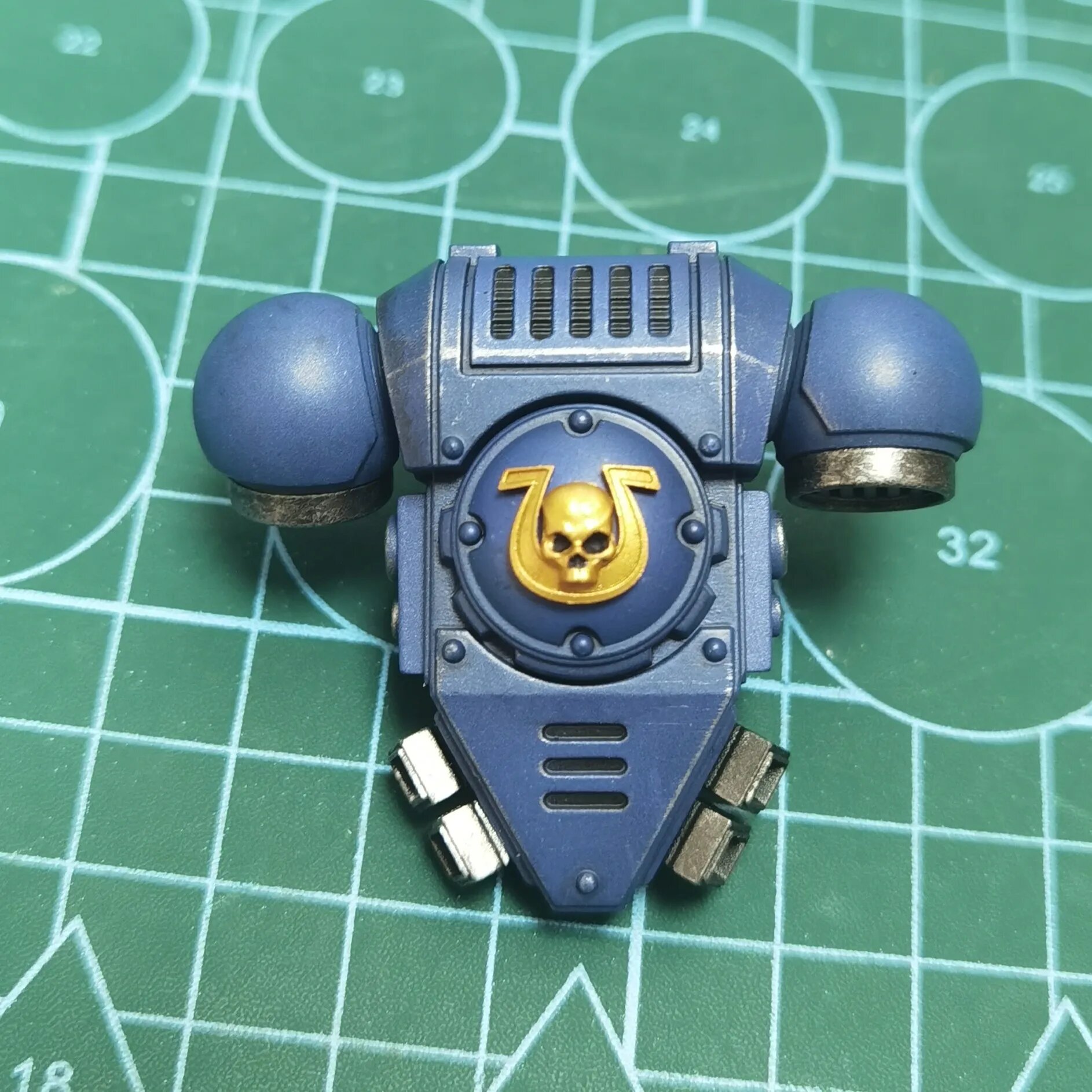 JOY TOY Warhammer 1/18 Фигурка Лейтенант Титус Toy Accessory 8