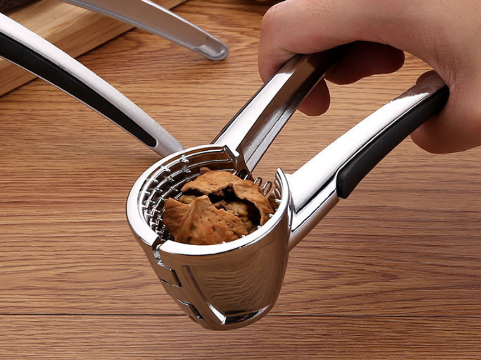 Конический орехокол-открывашка MyPads A157-013 из нержавеющей стали для разных видов орехов