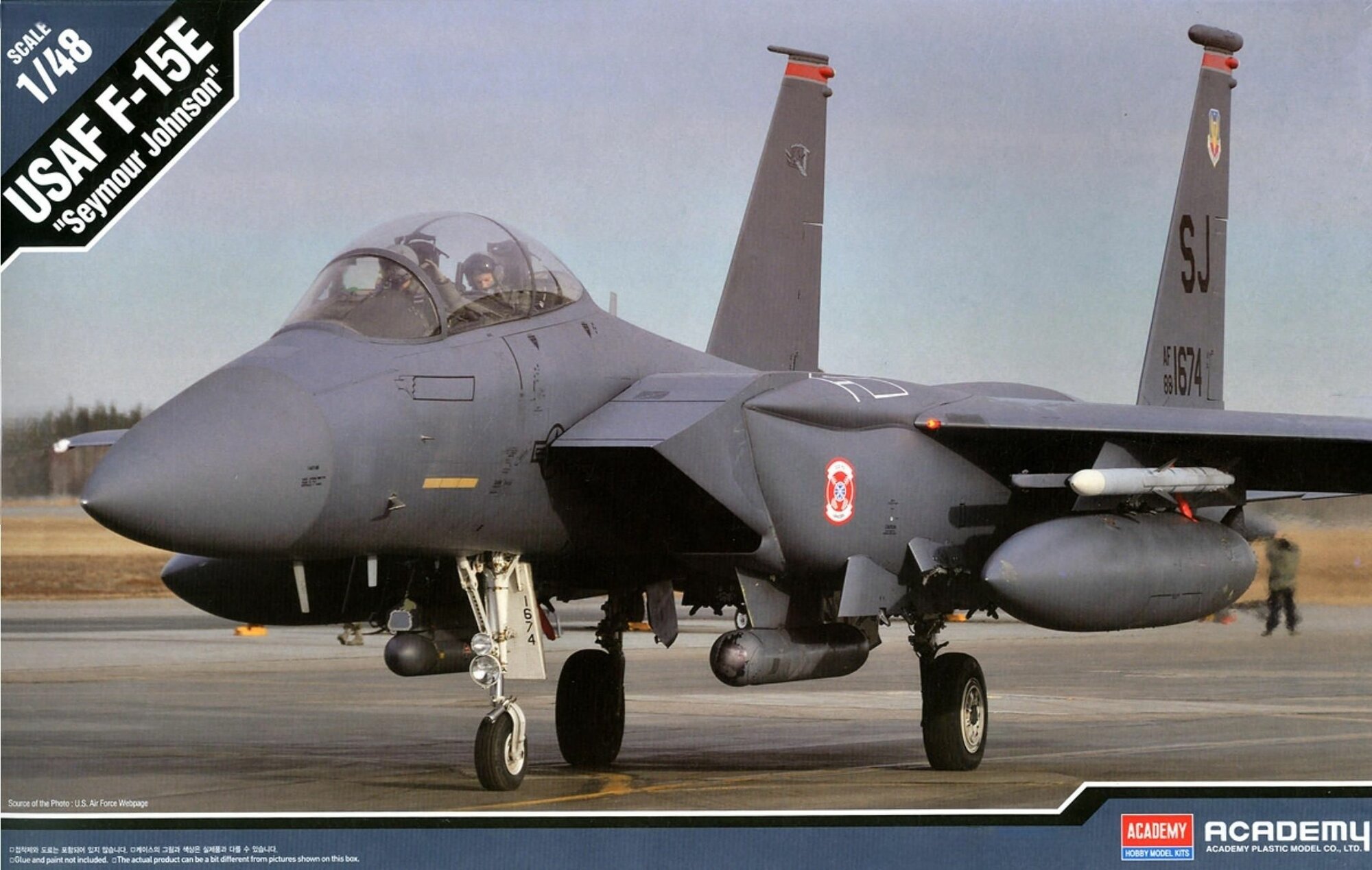 Academy 12295 1/48 USAF F-15E Сеймура Джонсона (Assembly Model Kit )
