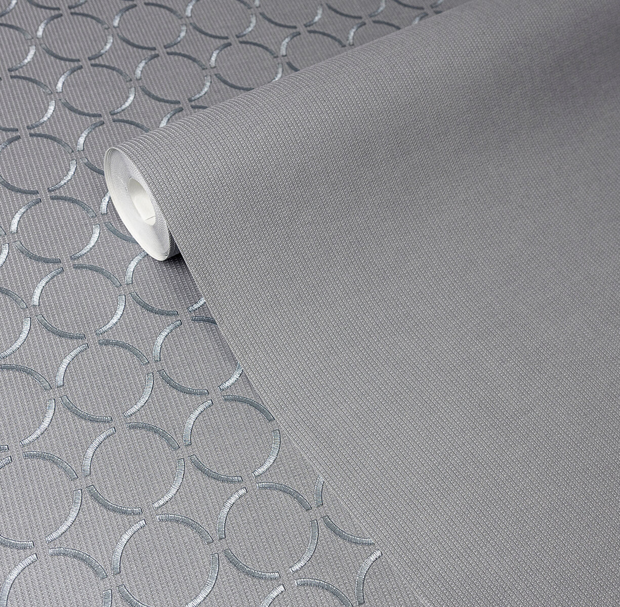 Обои виниловые светло-серые на флизелине VICTORIA STENOVA, фон, коллекция CONNECT / СОЮЗ, размер 1.06*10.05 м, повтор рисунка 64см, артикул 585277