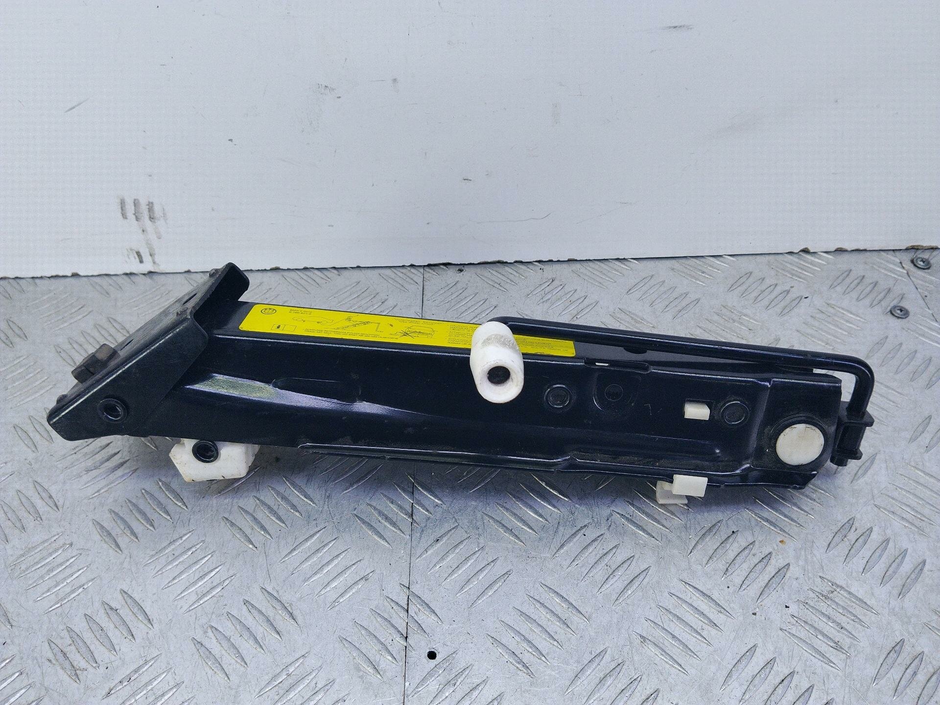 Домкрат BMW 5 E39 (1995 - 2000) 67666219