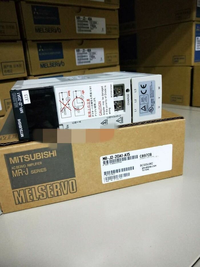 Модуль MITSUBISHI AC SERVO DRIVER MR-J2-20A1-A15