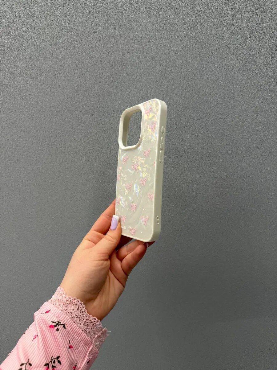 Чехол для iPhone 15 Pro "Бантики", защита, стильный дизайн, розово-белый — фото 1