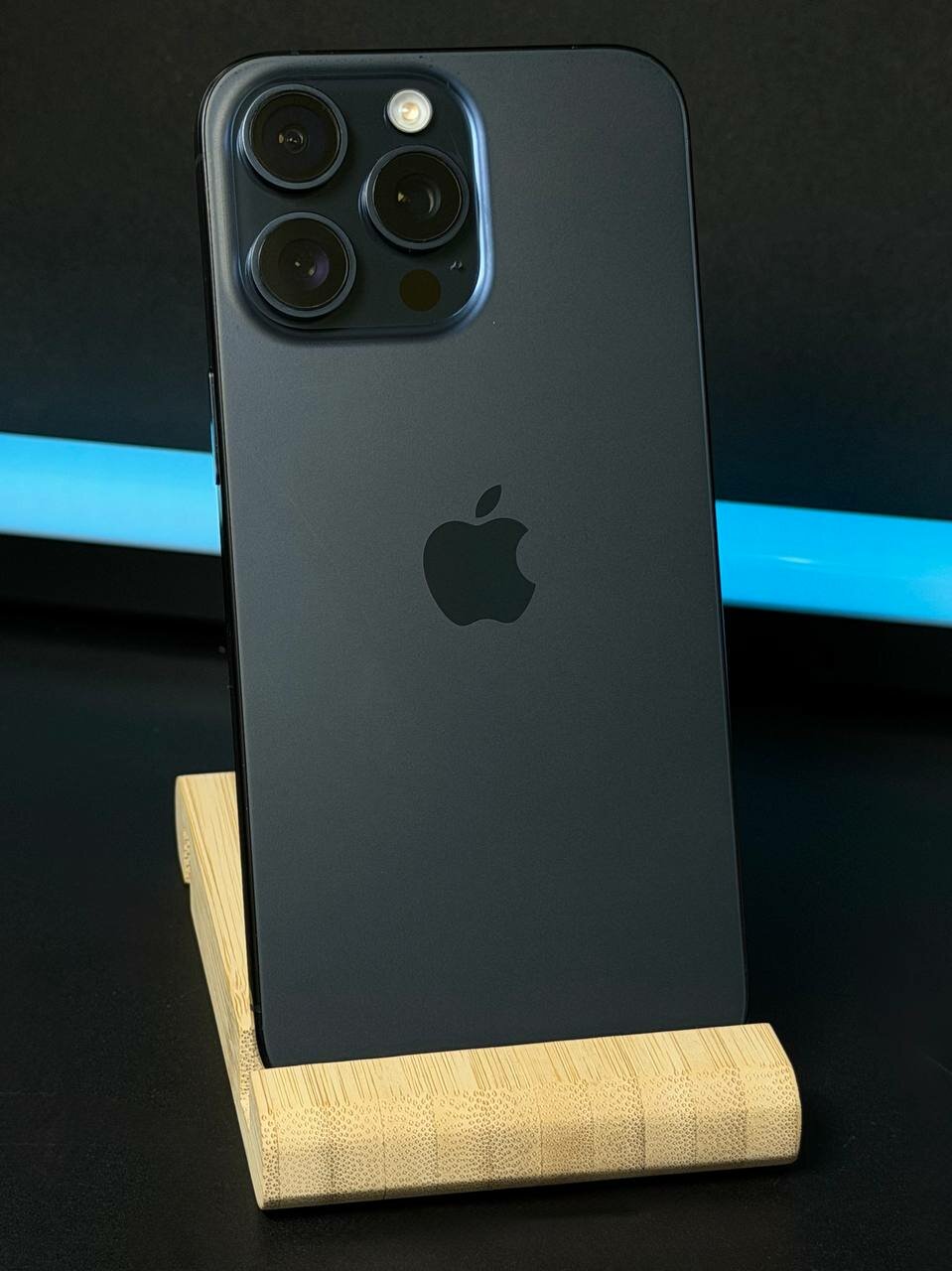 Смартфон Apple iPhone 15 Pro Max 256 ГБ, nano-SIM + eSIM, синий титан
