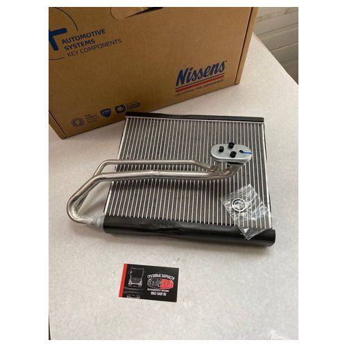 Испаритель кондиционера mb actrosantosarocs 002830435892305 Nissens 92305