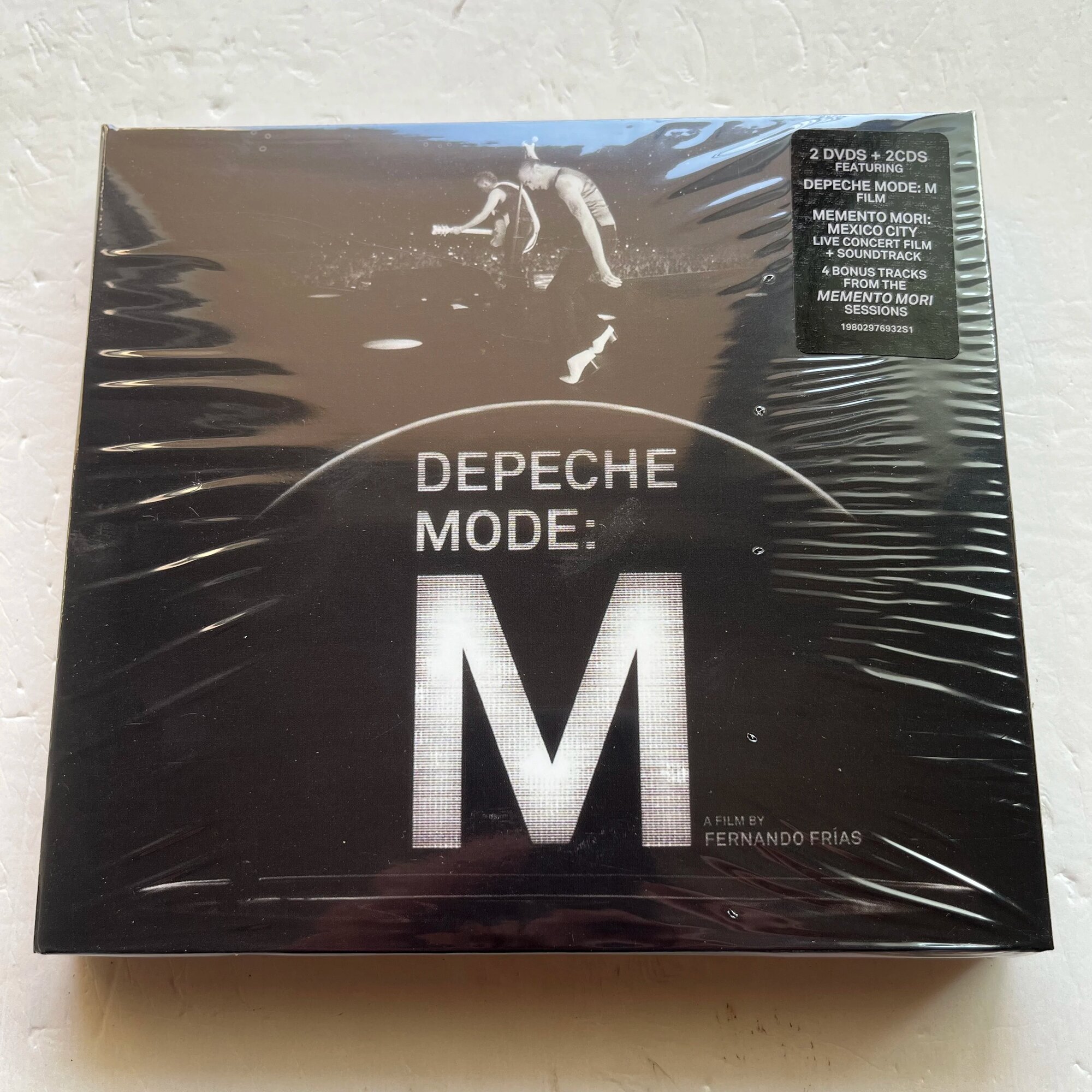 Музыкальный набор Depeche Mode: Дэйв Гахан, альбомы Depeche Mode M и Wagging Tongue, 2 CD + 2 DVD, коллекционный бокс с саундтреками для косплея