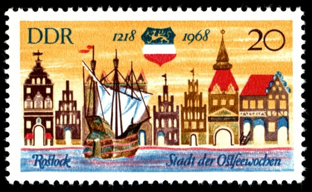 (1968-052) Марка Германия (ГДР) "Старый город" Росток, 750 лет II