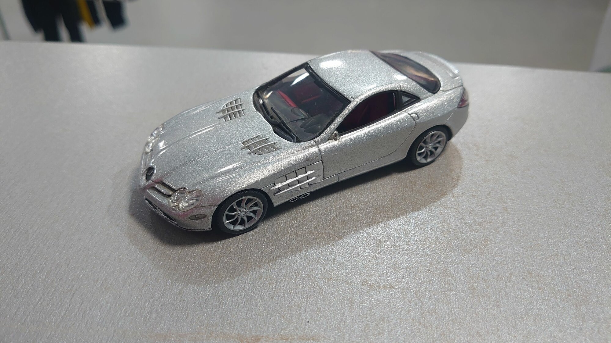 Коллекционная модель 841 Mercedes SLR Mclaren IAA Limit 1:43 minichamps