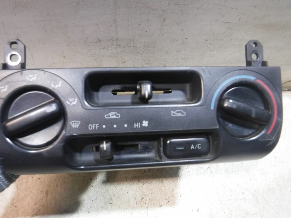 Блок управления отопителем Toyota Carina E
