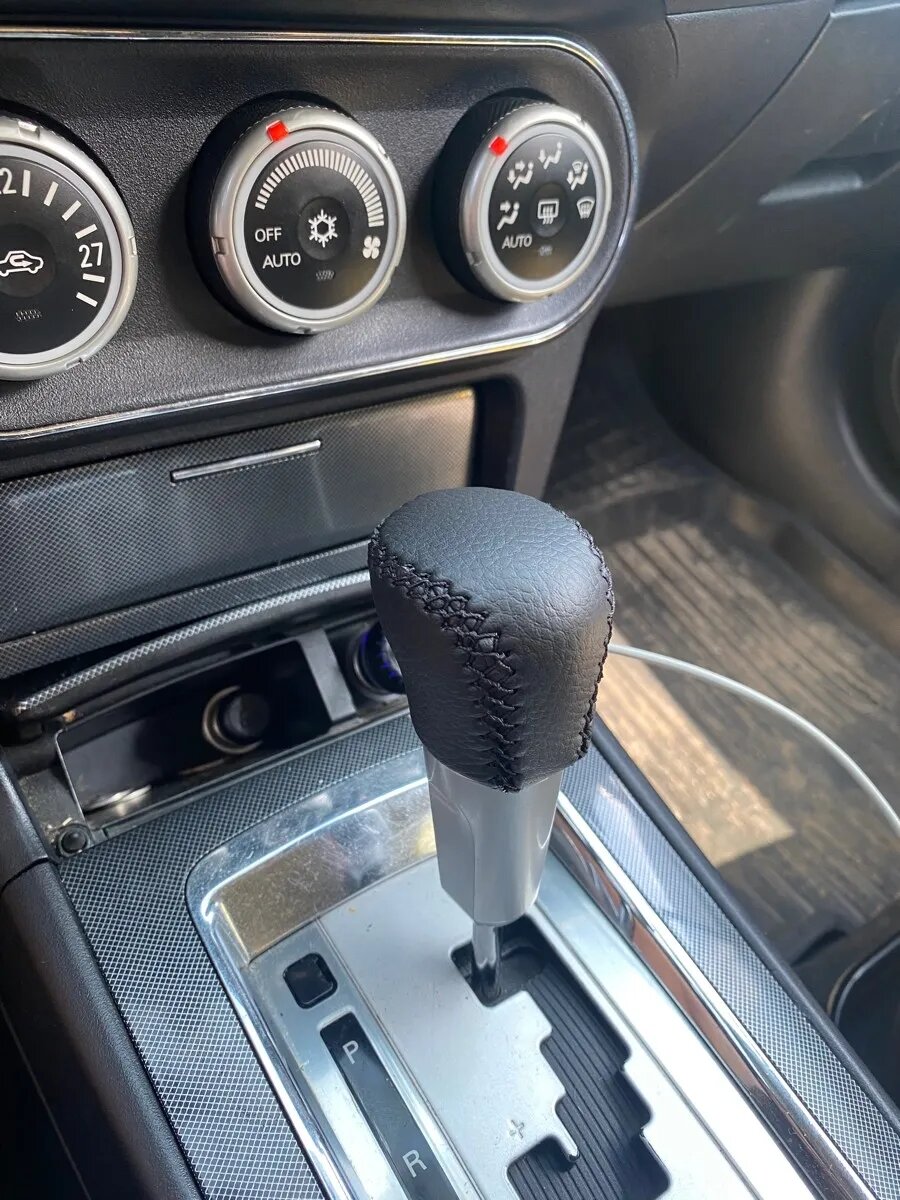 Оплетка на ручку КПП Mitsubishi Outlander XL