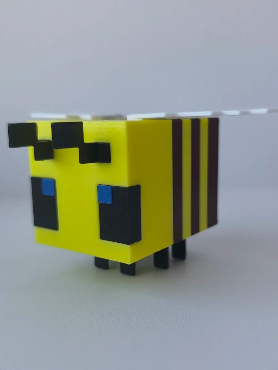Фигурка Minecraft Пчела — фото 1