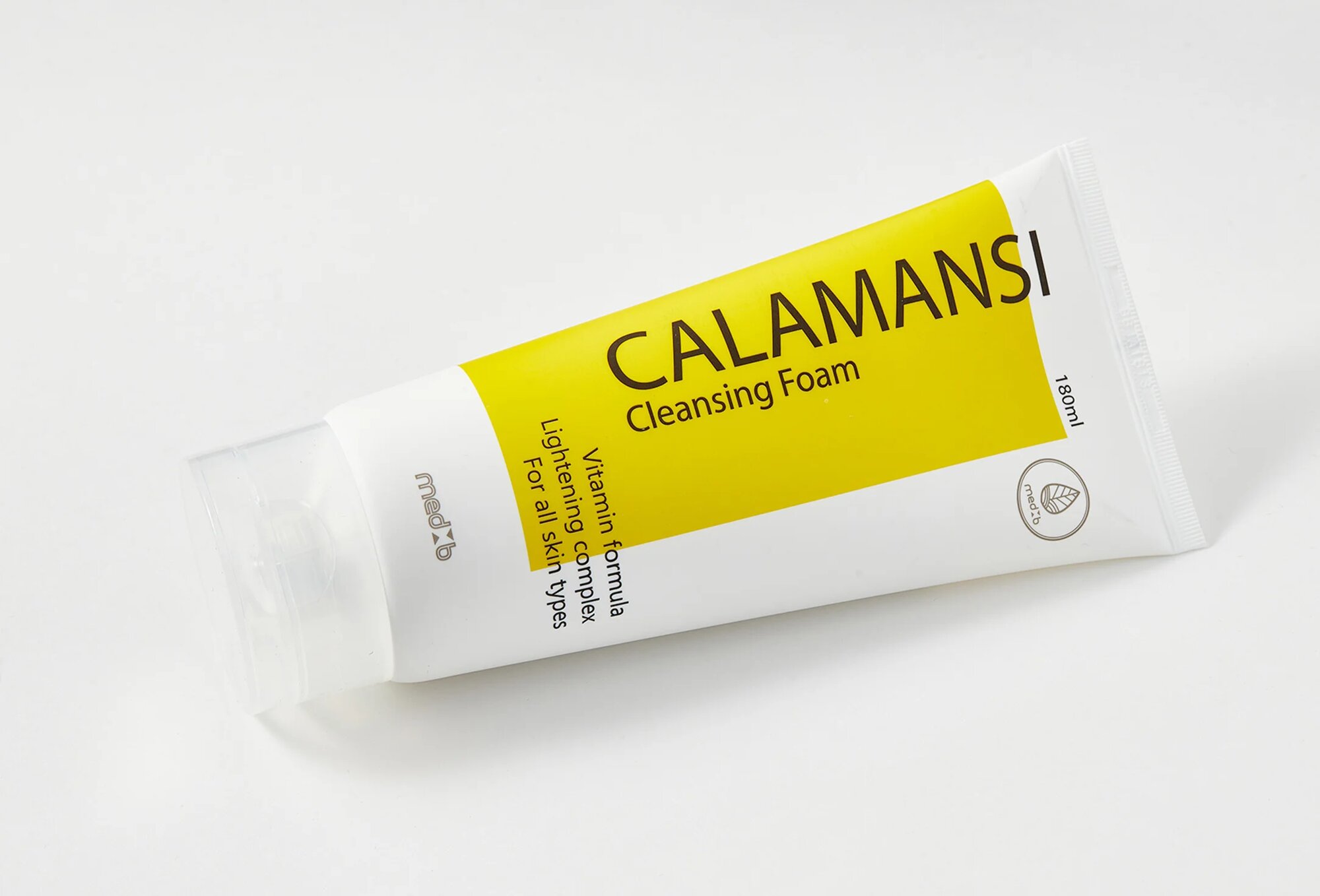 Пенка для умывания лица MEDB Calamansi Cleansing Foam 180 мл