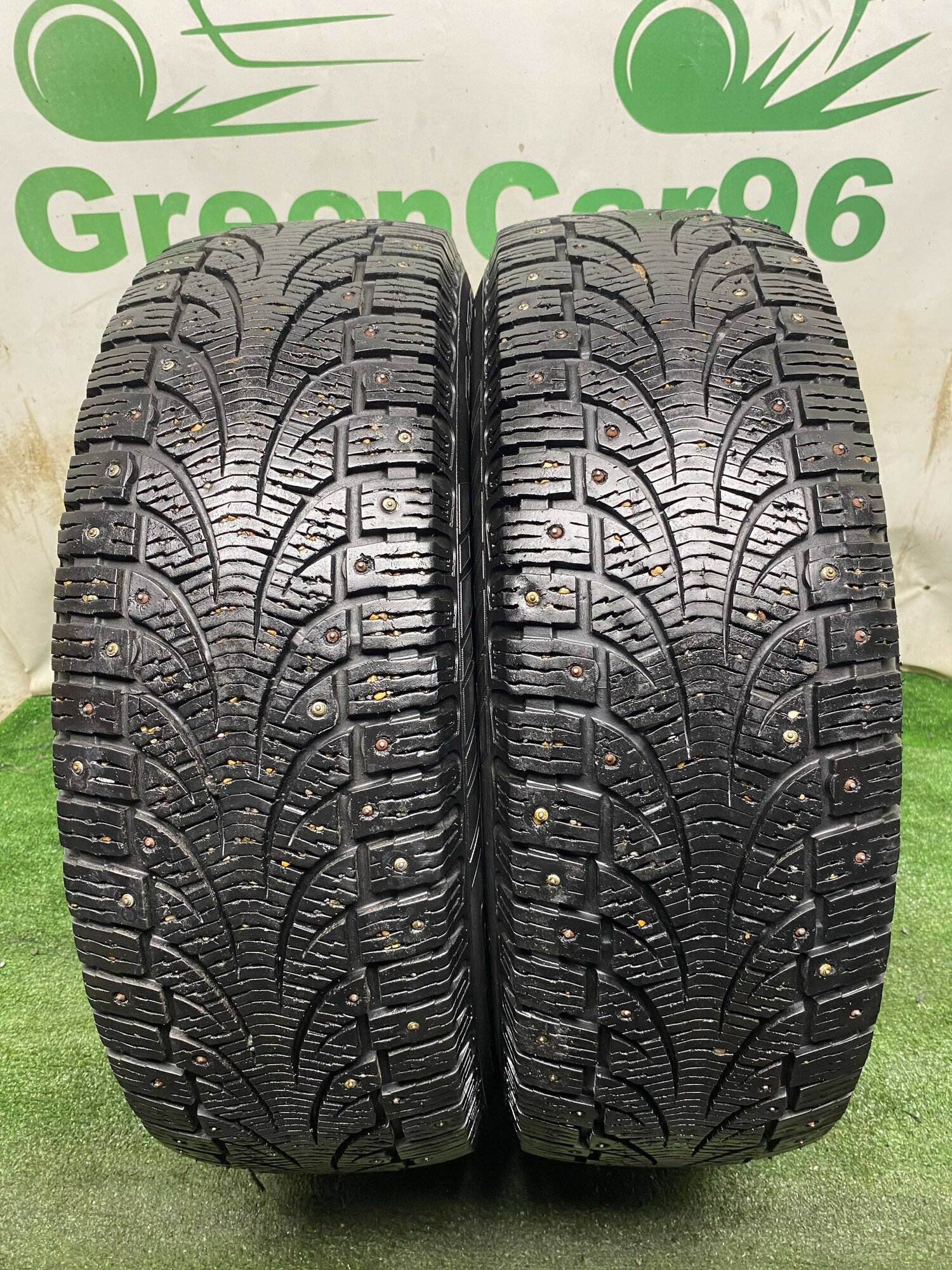 Комплект (2 шт) зимних БУ шин Pirelli Winter Carving Edge 225/60 R17 20% износ TUZ915922