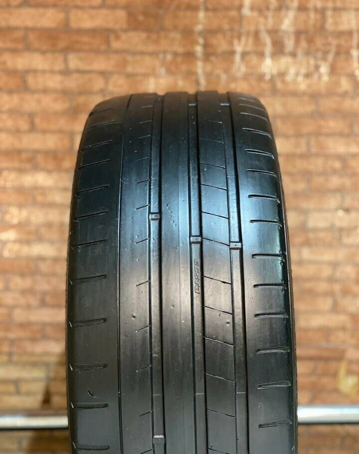 Kumho Ecsta PS71 225/40 R19