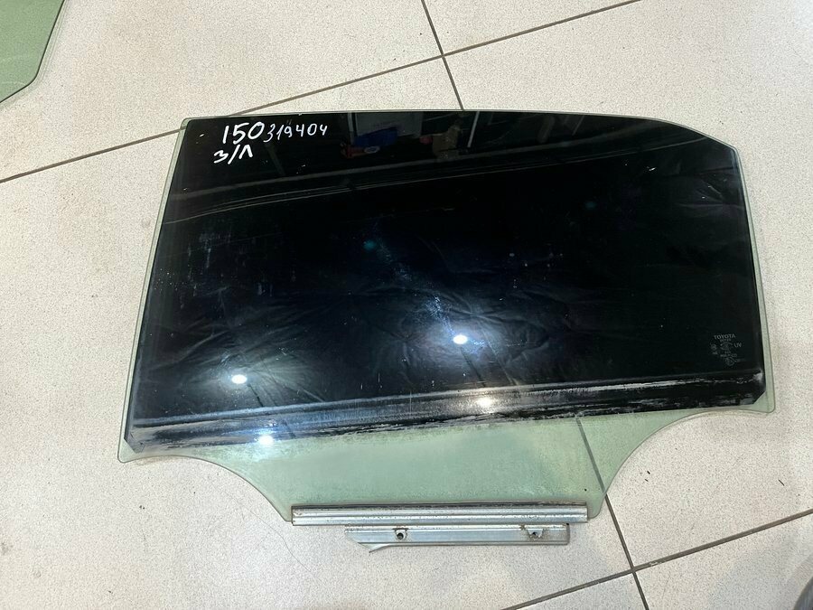 Стекло двери задней левой от Toyota Corolla E150 2006-2013