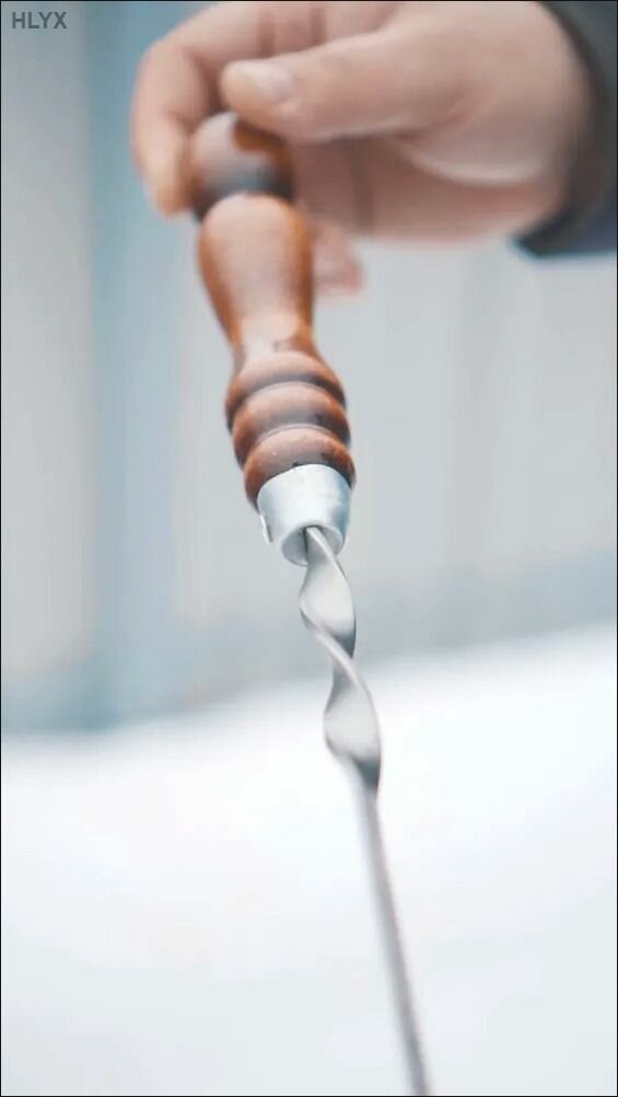 Шампура для мангала с деревянной ручкой , набор шампуров подарочный 60 см, 10 шт