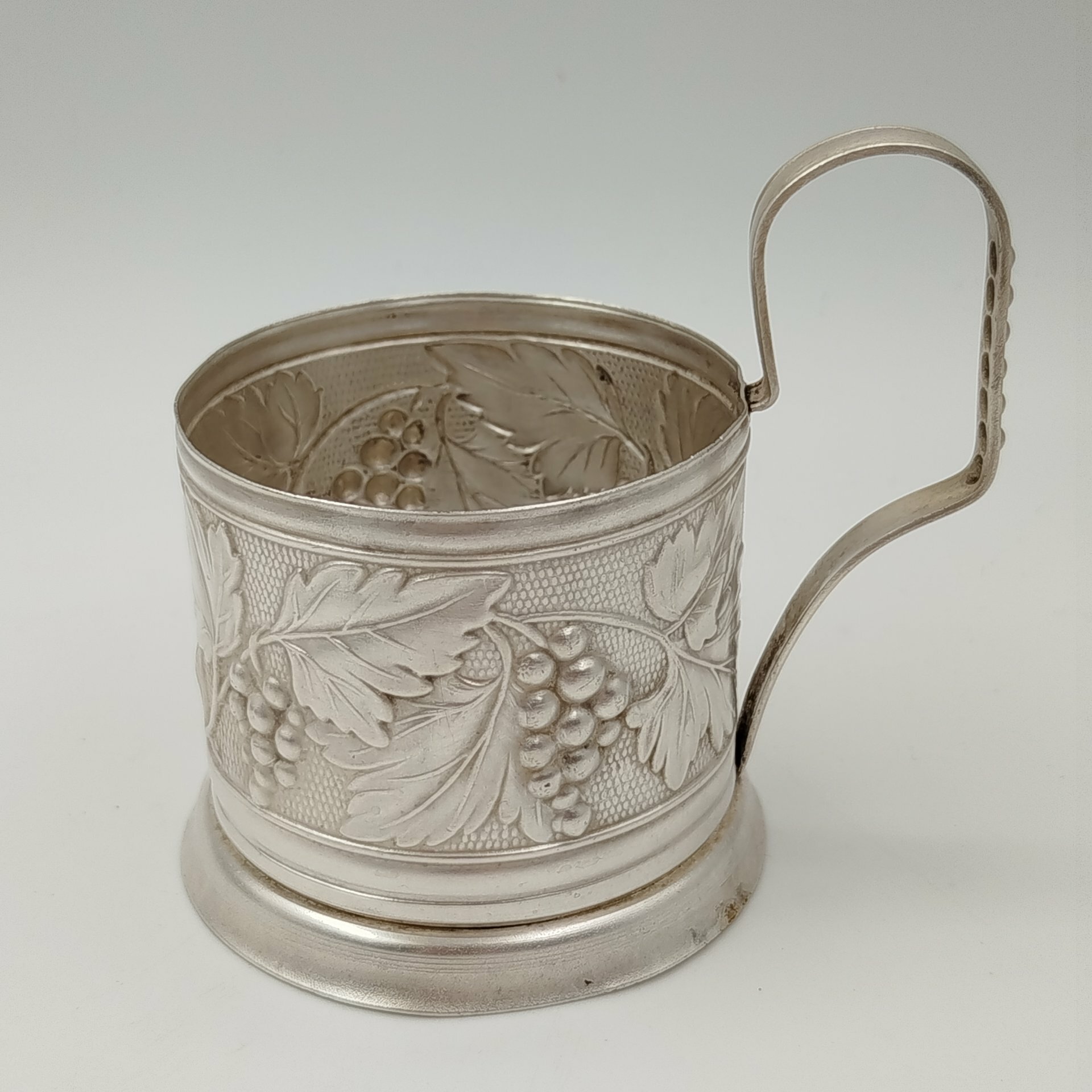 Подстаканник "Виноград", мельхиор (медь-никель), СССР, 1950-1970 гг.