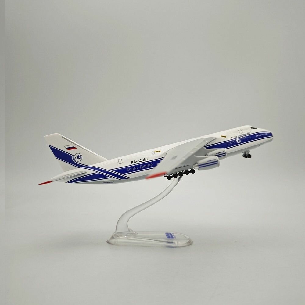 Ан-124 Руслан Модель самолета в масштабе 1:400, белая, раскраска Design Bureau