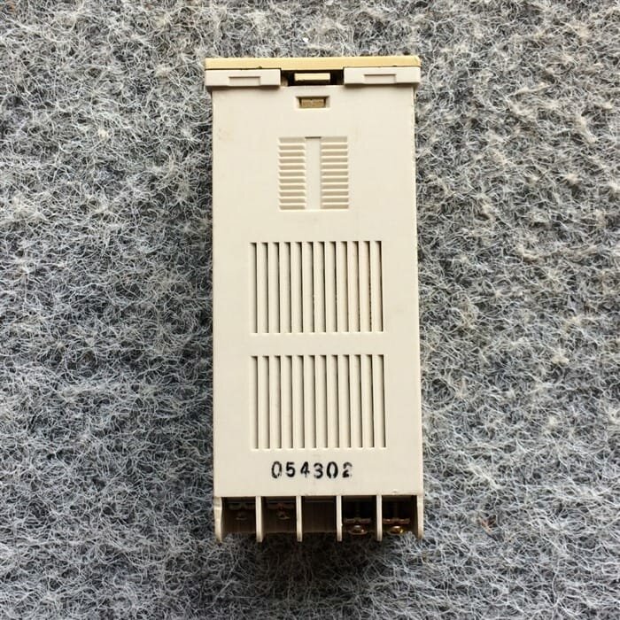 Модуль Omron E5CS-Q1KJX-F — фото 1