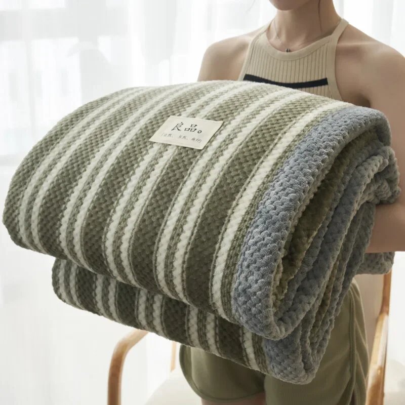 Коралловое вязаное одеяло из полиэстера 150x200cm 1.1kg, Green stripe