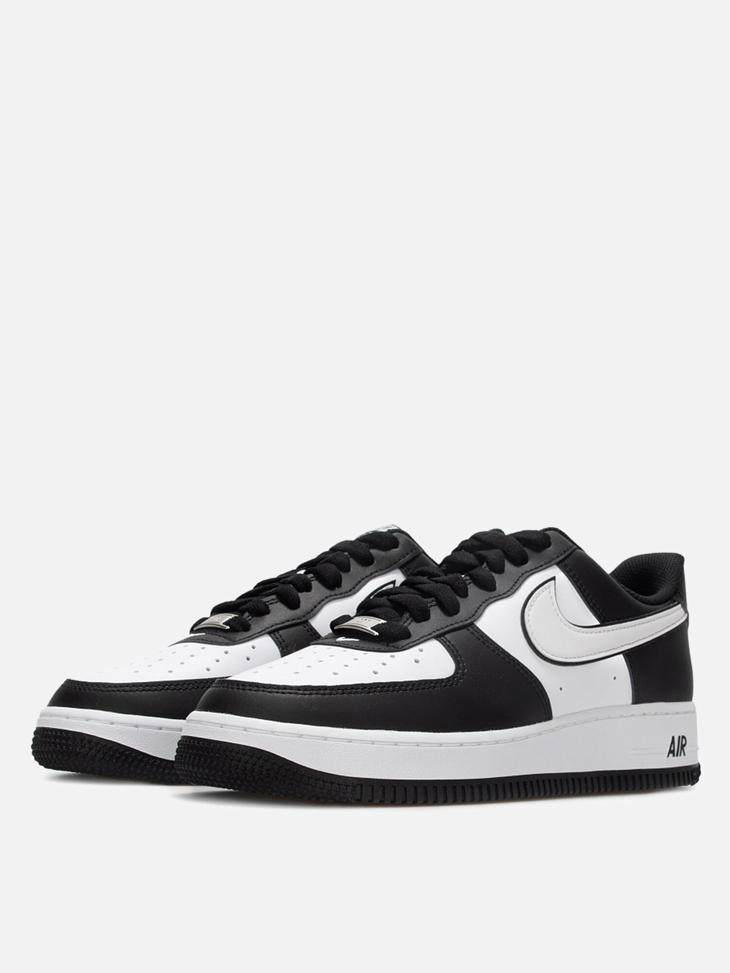 Кроссовки NIKE Air Force 1 '07, полнота 6 (RU)/ на среднюю стопу, размер 9.5, белый/черный — фото 1