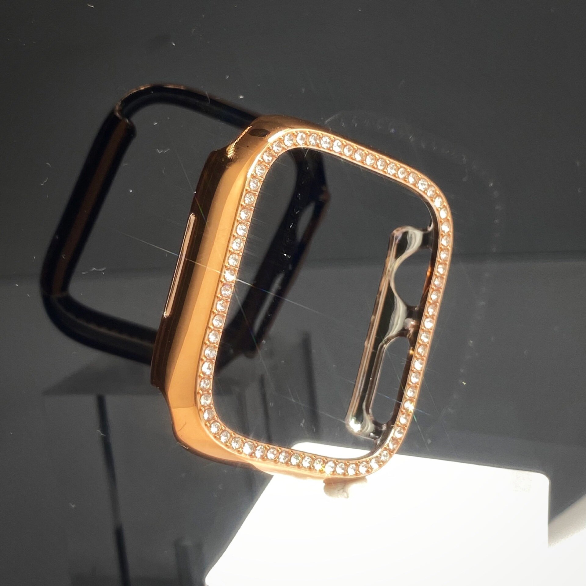 Розово-золотой чехол с однорядным диамантовым дизайном для Apple Watch Series 10/11 42 мм