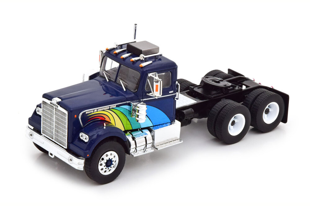 Модель коллекционная IXO White western star 4864 1970 dark blue/decorated