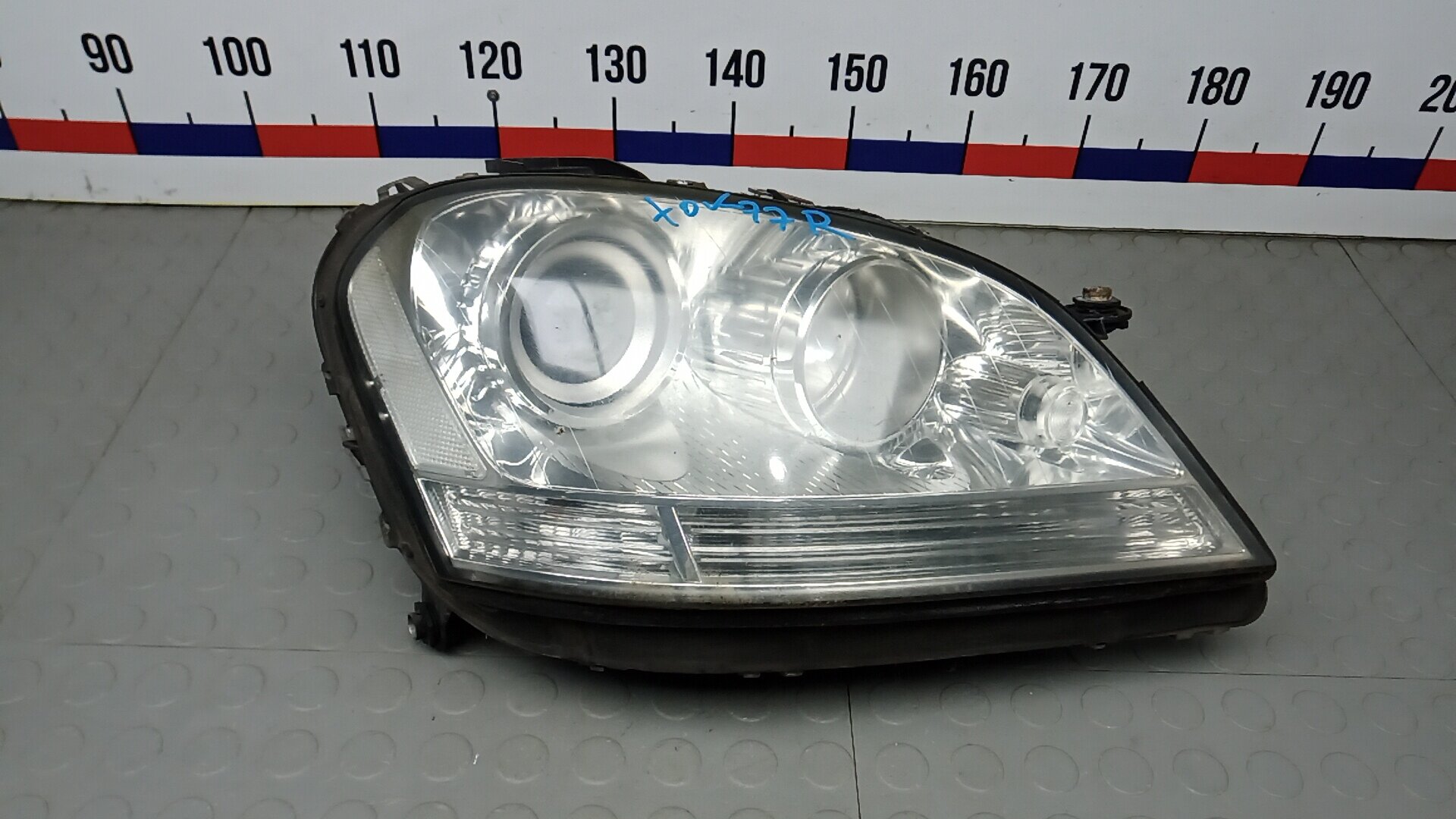 Фара правая MERCEDES BENZ M-CLASS W164