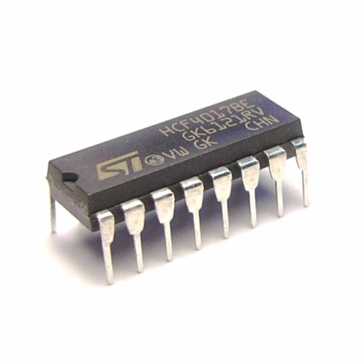 Микросхема К561ИЕ8 (TC4017)