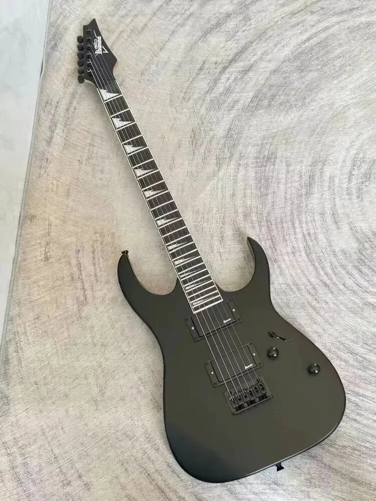 Эксклюзивная электрогитара Ibz 7V с системой двойной тремоло и уникальными цветочными паттернами, нанесенными аквапринтом