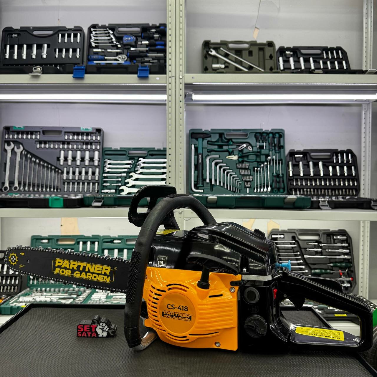 Бензопила PARTNER FOR GARDEN GS-418, двиг.2Т, 45,2куб. см, 1,8кВт, 2800об/мин, топл. бак 560 куб. см