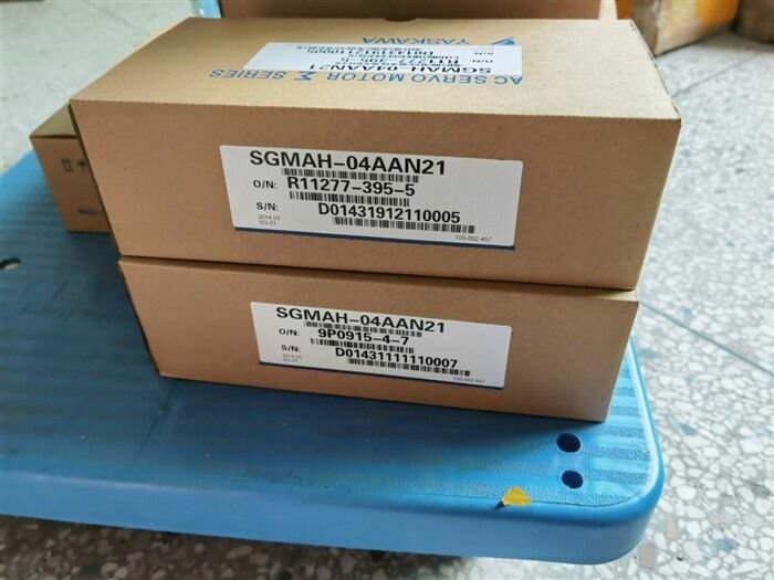 Модуль YASKAWA SGMAH04AAN21 SERVO MOTOR SGMAH04AAN21