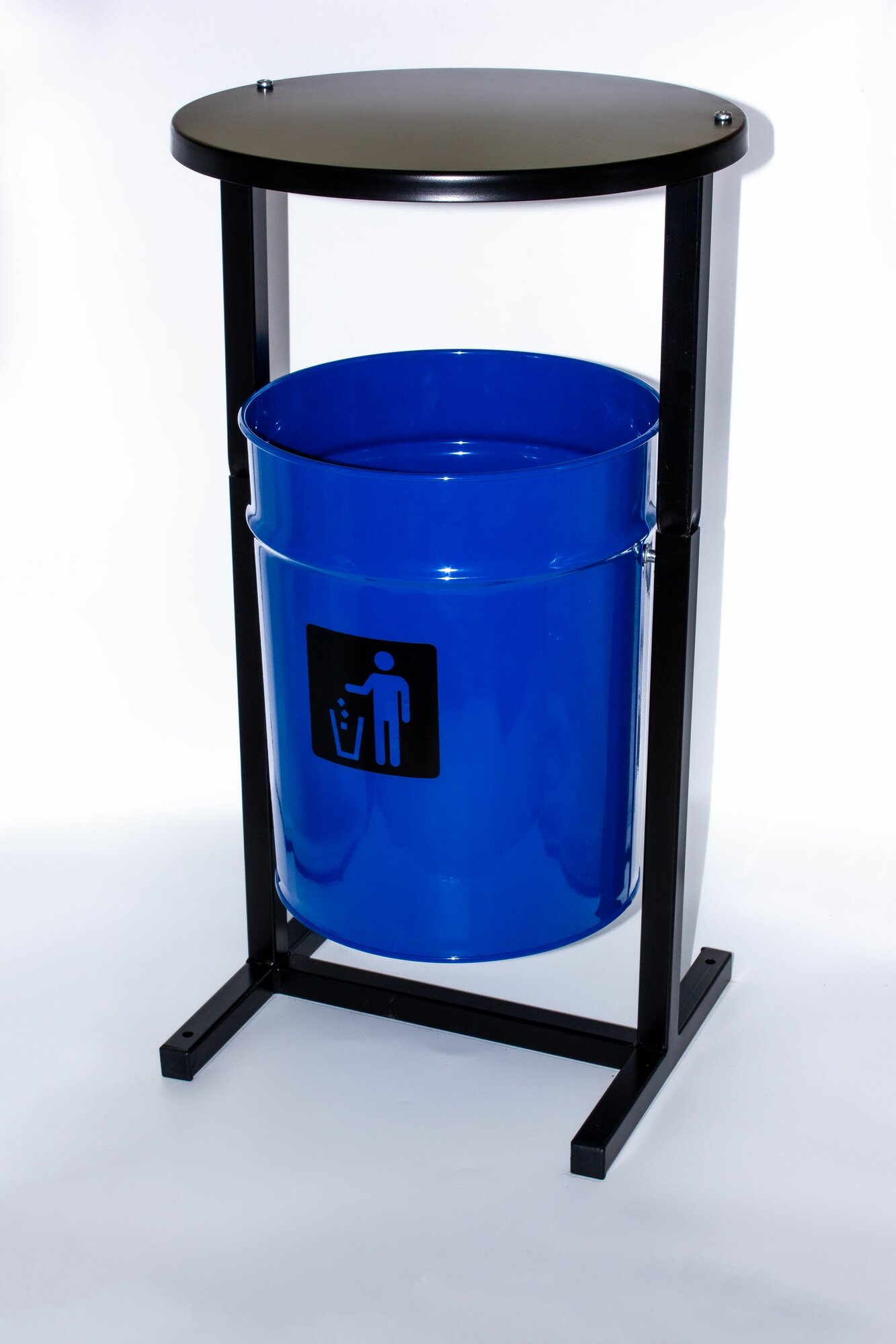 Урна Т металлическая уличная круглая с квадратными ножками зеленая с крышкой