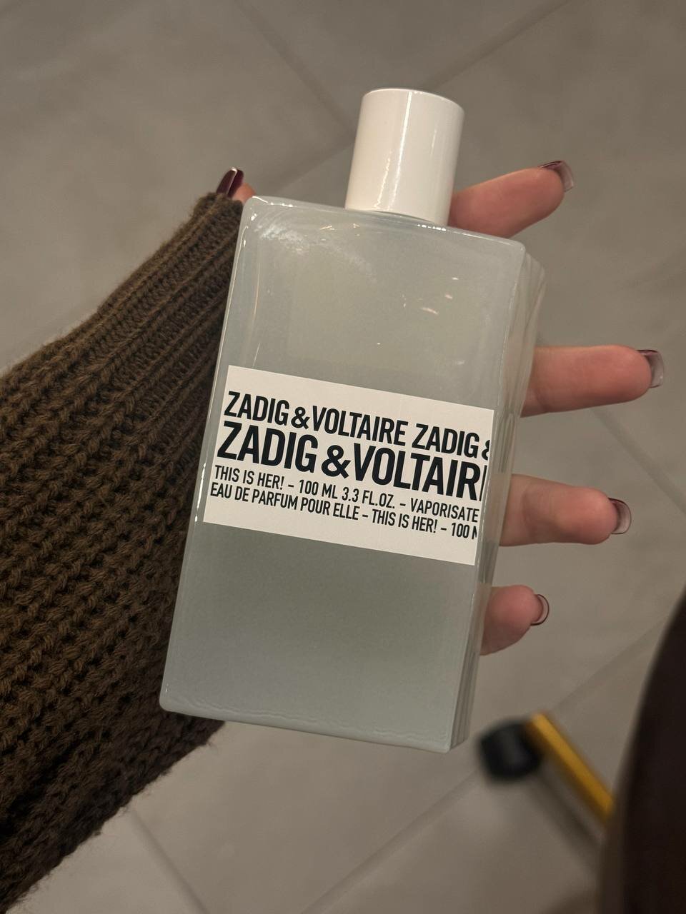 Парфюмерная вода THIS IS HER, 3 мл пробник, пряный и цветочный аромат жасмина, ванили и розового перца