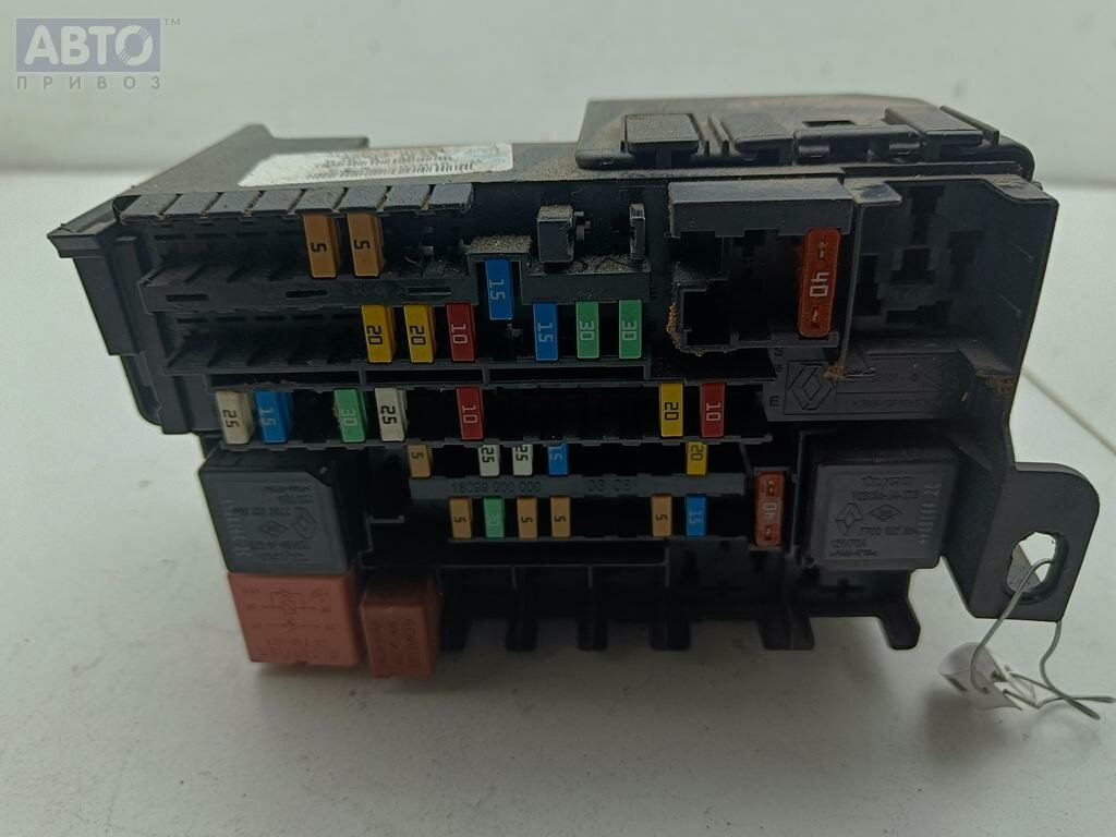 Блок предохранителей Renault Laguna 3 (2008-2015)