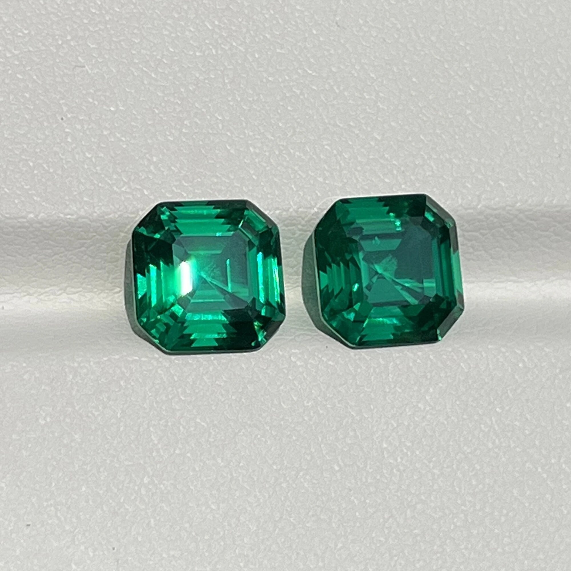 Супер сильный флуоресцентный неоновый желтый искусственный гранат YAG камень 10mm 1pc, Green