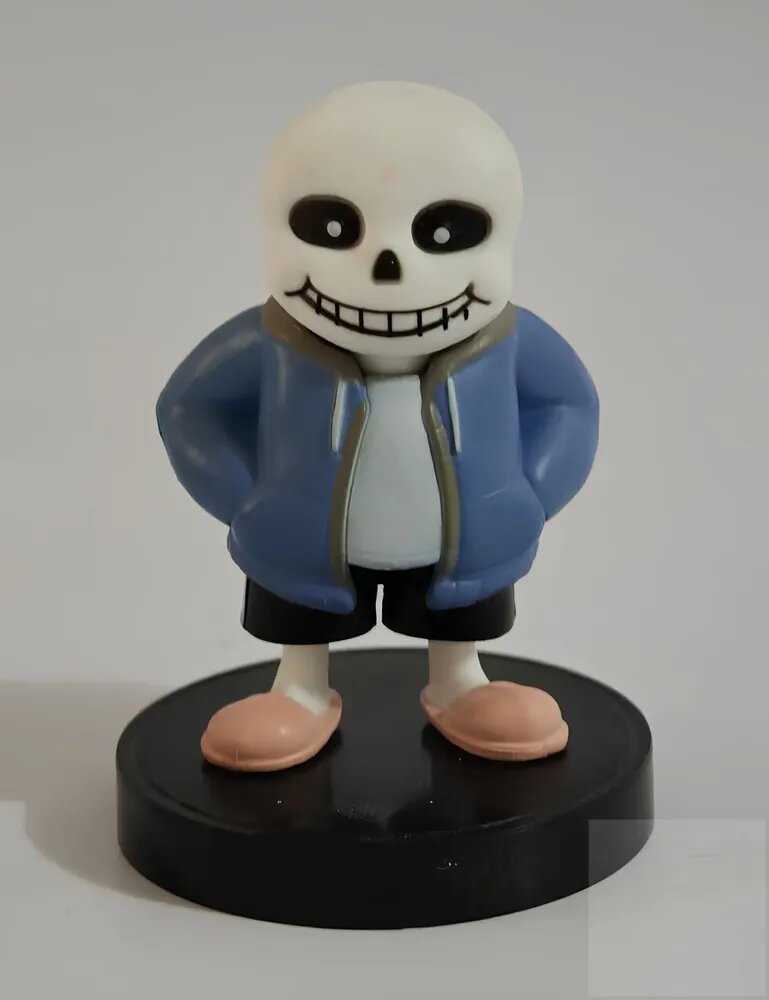 Фигурка Undertale Sans (7см) из винила, коллекционная фигурка на подставке, для фанатов игры Among Us — фото 1